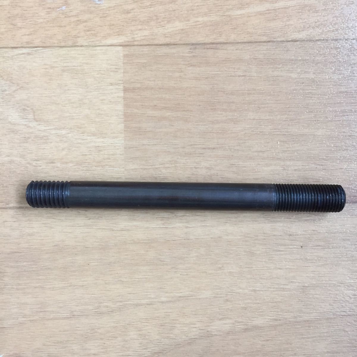 トライアンフ TR2 TR3 TR4 TR4A シリンダヘッド スタッドボルト 9/16 k(その他)｜売買されたオークション情報、yahooの商品情報をアーカイブ公開 - オークファン ...