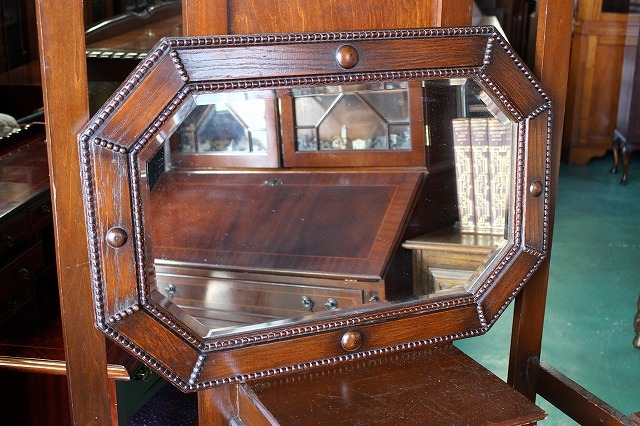 イギリス アンティークミラー 壁掛けミラー オークフレーム/ミラー 鏡 ミラー 英国製 C86(壁掛け式)｜売買されたオークション情報、yahooの商品情報をアーカイブ公開 - オークファン ...