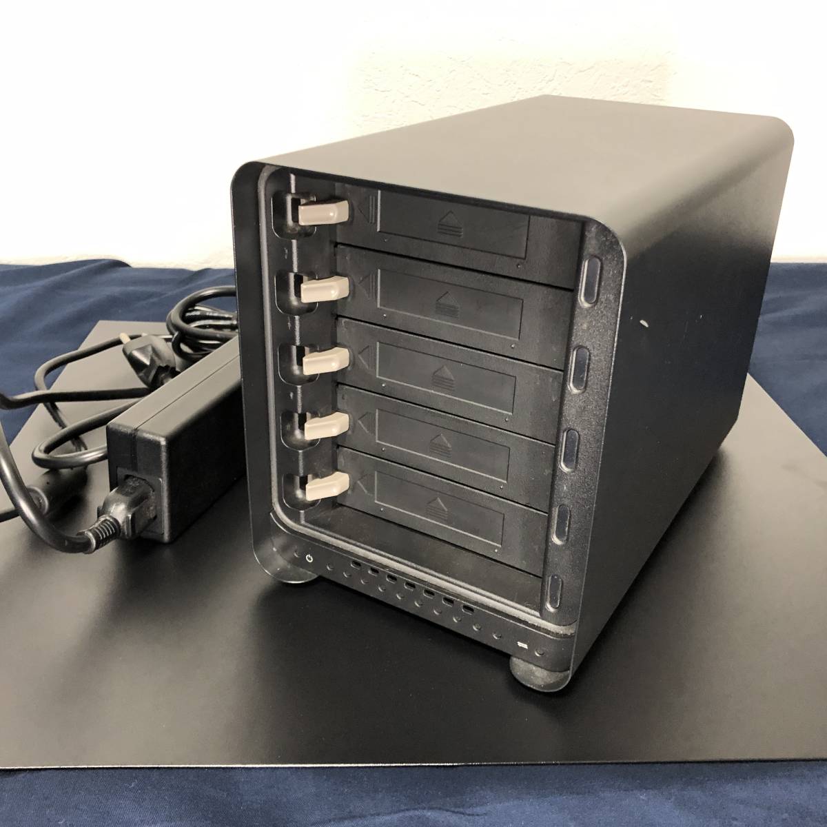 Drobo S3.0 DRDR4-A USB3.0/eSATA 外付けハードディスクケース(2TB～)｜売買されたオークション情報、yahoo ...