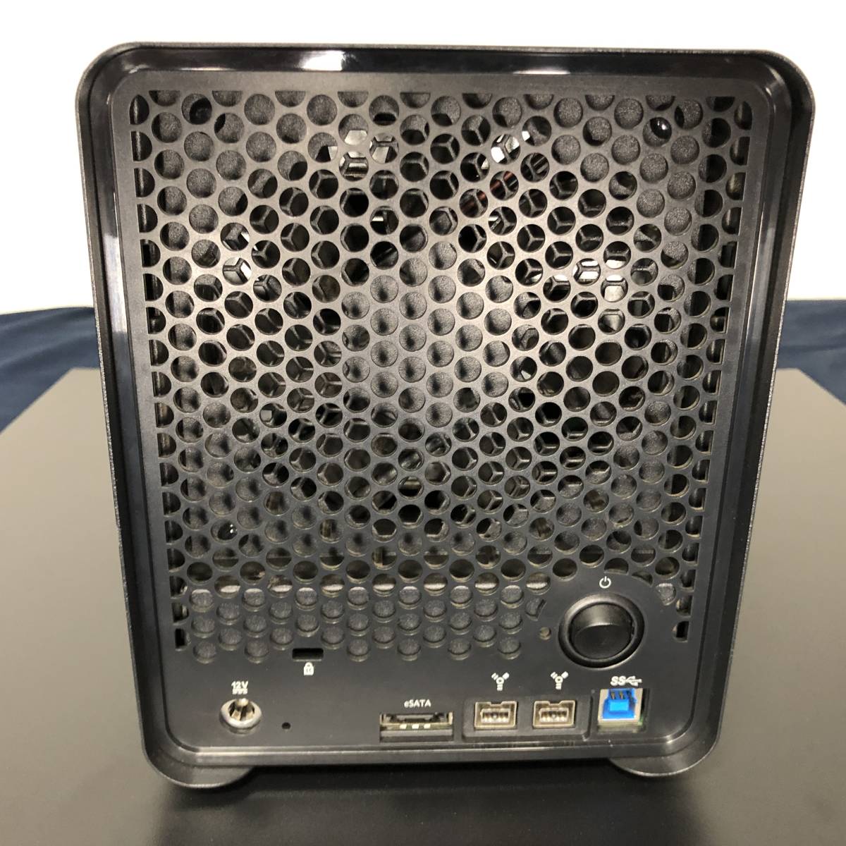 Drobo S3.0 DRDR4-A USB3.0/eSATA 外付けハードディスクケース(2TB～)｜売買されたオークション情報、yahoo ...