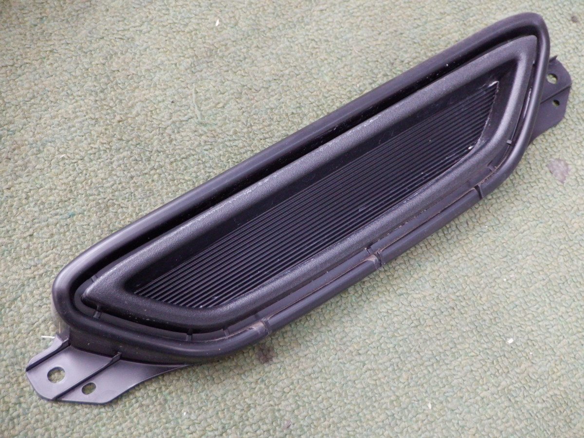 新車外し品 トヨタ純正 NGX10 NGX50 ZYX11 CHR C-HR 後期 リア フォグランプ カバー パネル 81481-10050 ...