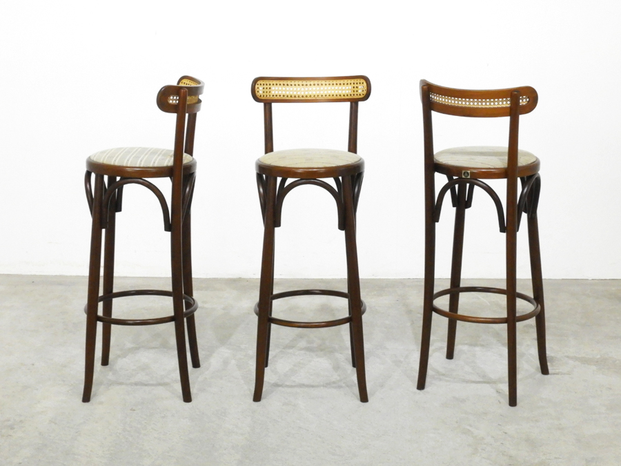 3脚出品 バラ売り AIDEC社 取り扱い ドイツ THONET社製 カウンターチェア/トーネット バースツール ベントウッド 曲木 秋田木工(木製フレーム)｜売買されたオークション情報 ...