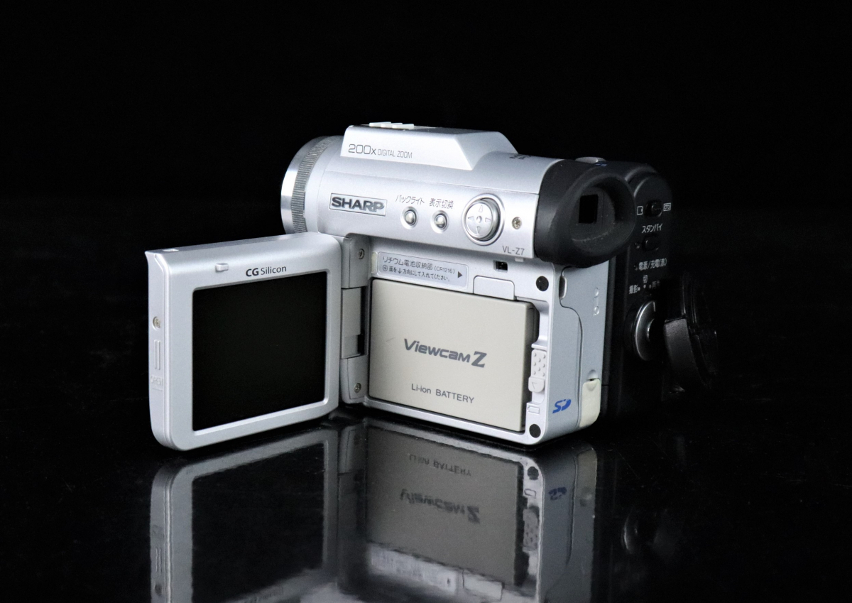 SHARP VL-Z7 シャープ 液晶 デジタル ビデオカメラ SDカード対応 デジタルズーム 200x 光学ズーム 10倍 手ブレ補正 2003年製 FXCQ36(シャープ)｜売買された ...