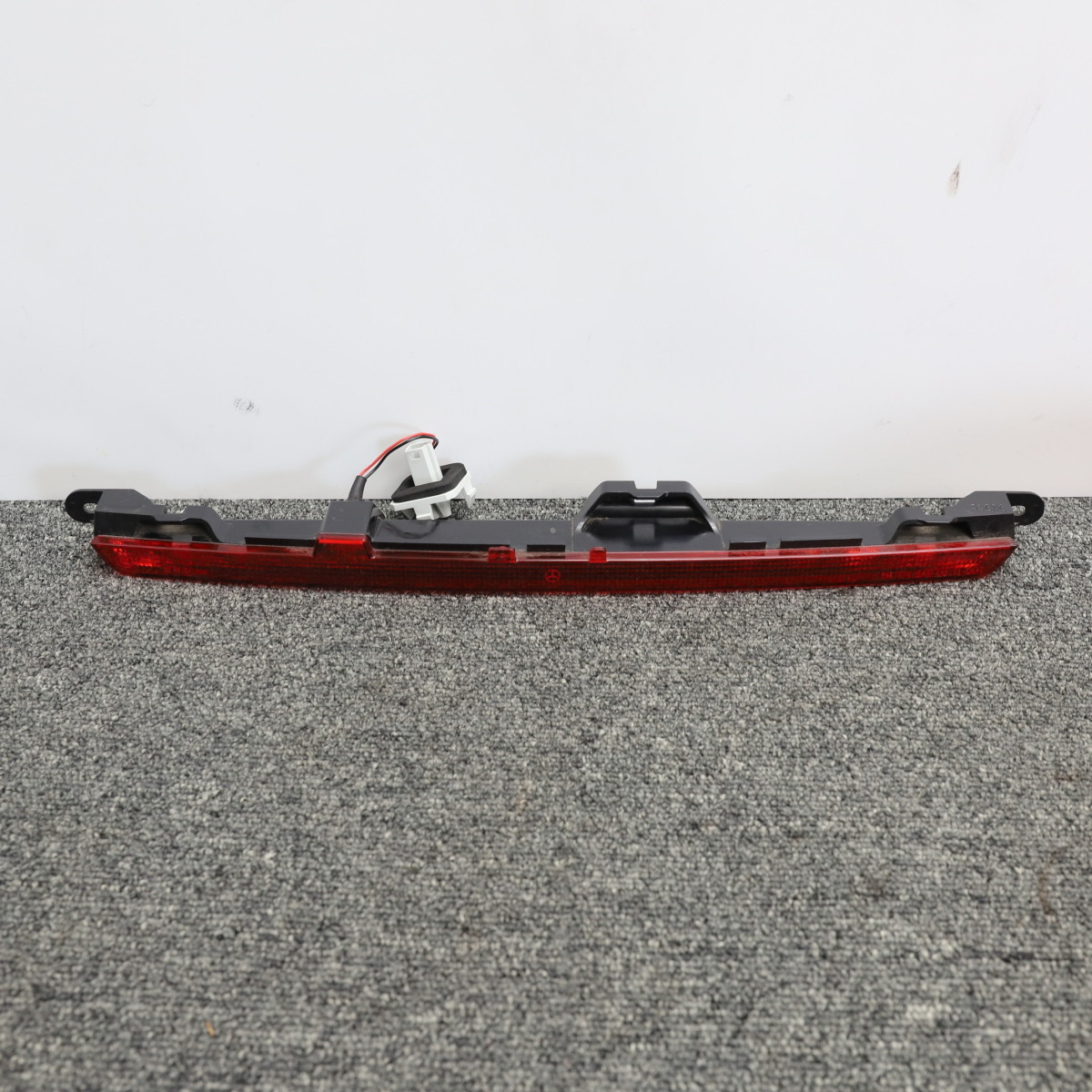 M-18 ベンツ W213 E53 AMG ハイマウントストップランプ A1569069600 検:E200 E300 E63(テールライト ...