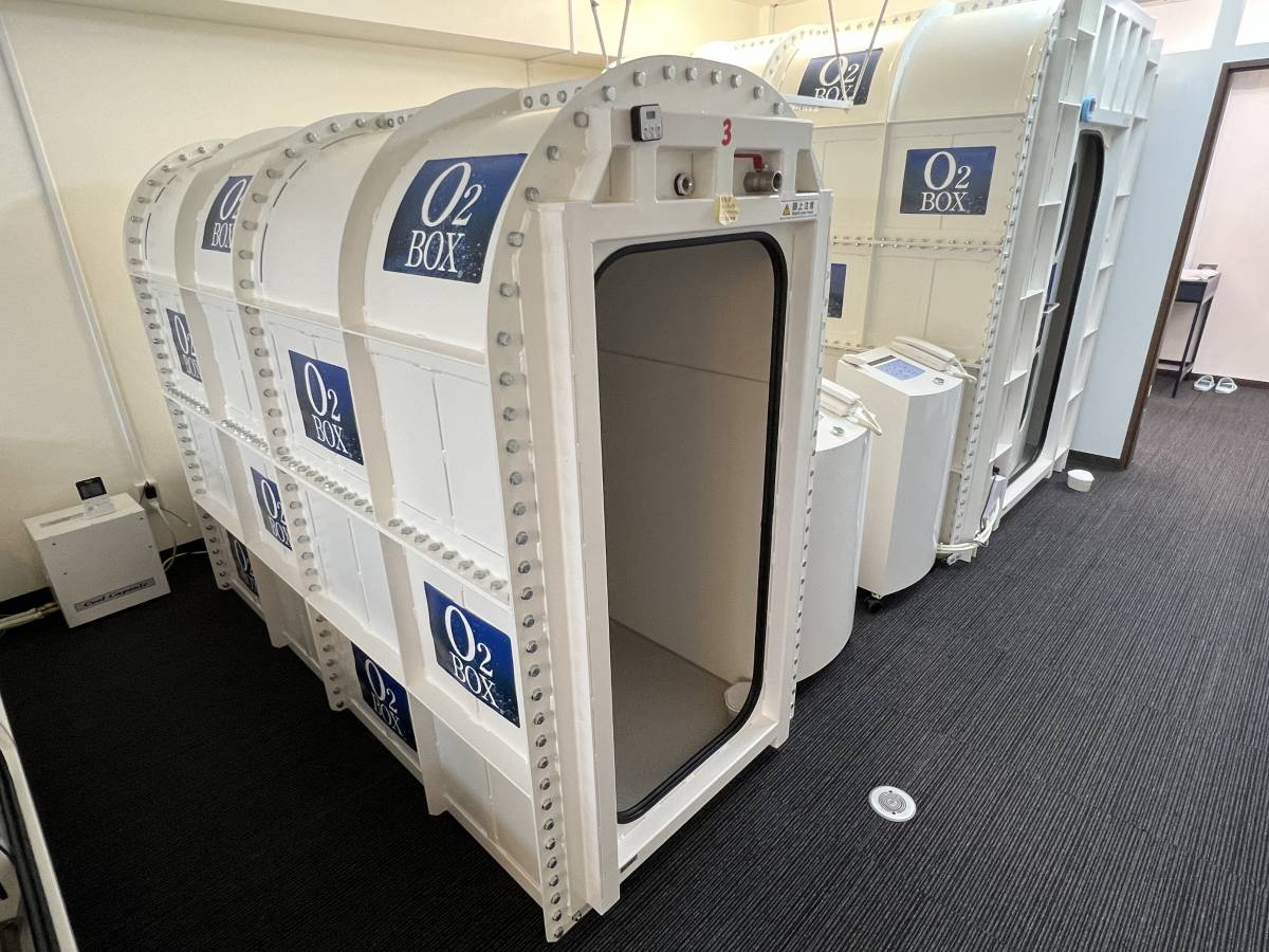 タイムワールド O2BOX 高気圧酸素ボックス 外寸:高さ1 600×幅890×奥行2 110mm 酸素カプセル 解体済み エリア限定 大阪 ...