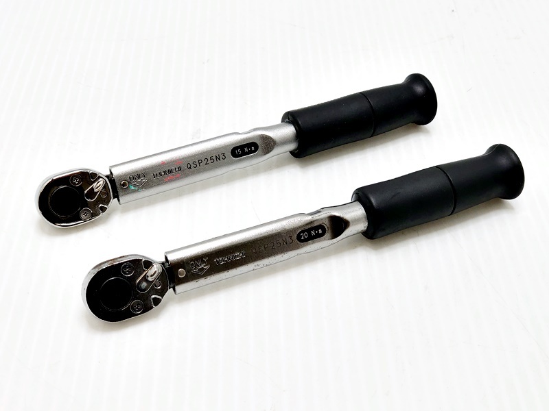 徳山 TOHNICHI/東日 QSP25N3 トルクレンチ 15N 20Nセット 7700 K211222J02B HN22C(トルクレンチ ...