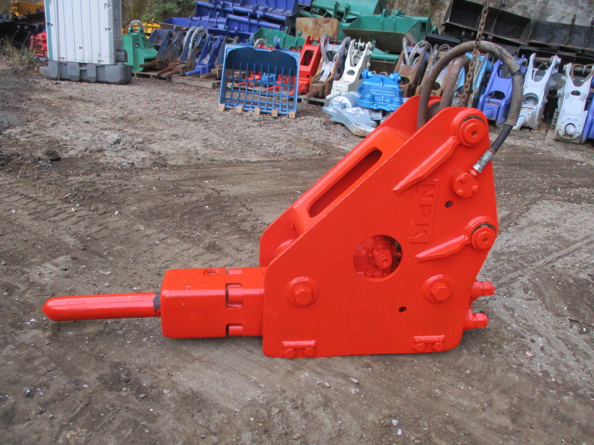 0.45M3 油圧ブレーカー.NPK.ニューマチック工業GH－6 ピン径60㎜アーム先端幅260㎜ 検索用.ユンボ.ダンプ.仮設 .プレハブ(建設機械、重機)｜売買されたオークション情報 ...