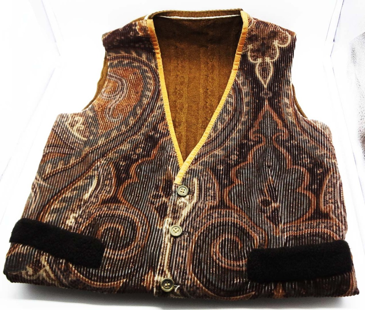 ETRO エトロ ペイズリー柄 メンズ ベスト ヴィンテージ /F(トップス)｜売買されたオークション情報、yahooの商品情報をアーカイブ公開 - オークファン（aucfan.com）