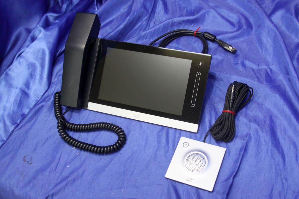 4台入荷 CISCO/シスコ TelePresence Touch 8インチ LCDタッチ パネル CTS-CTRL-DV8+マイク TTC5 ...