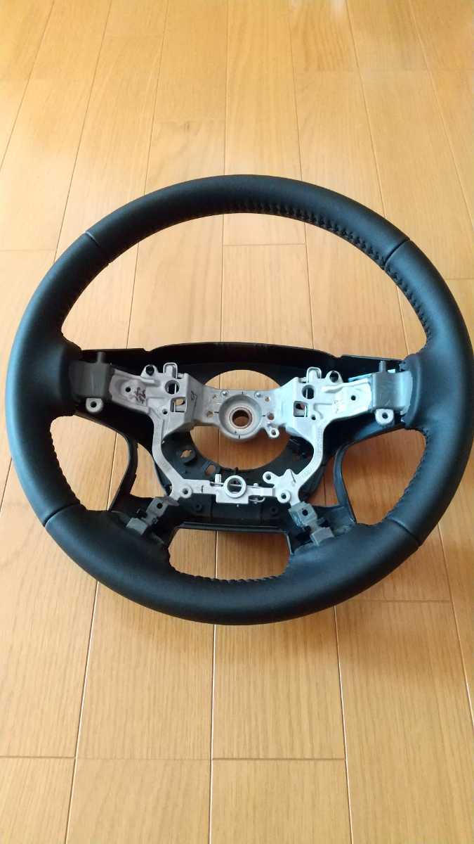TOYOTA 210系 クラウン純正 レザー ステアリング ハンドルGS120-05550(ステアリング、ハンドル本体)｜売買されたオークション情報、yahooの商品情報をアーカイブ公開 ...