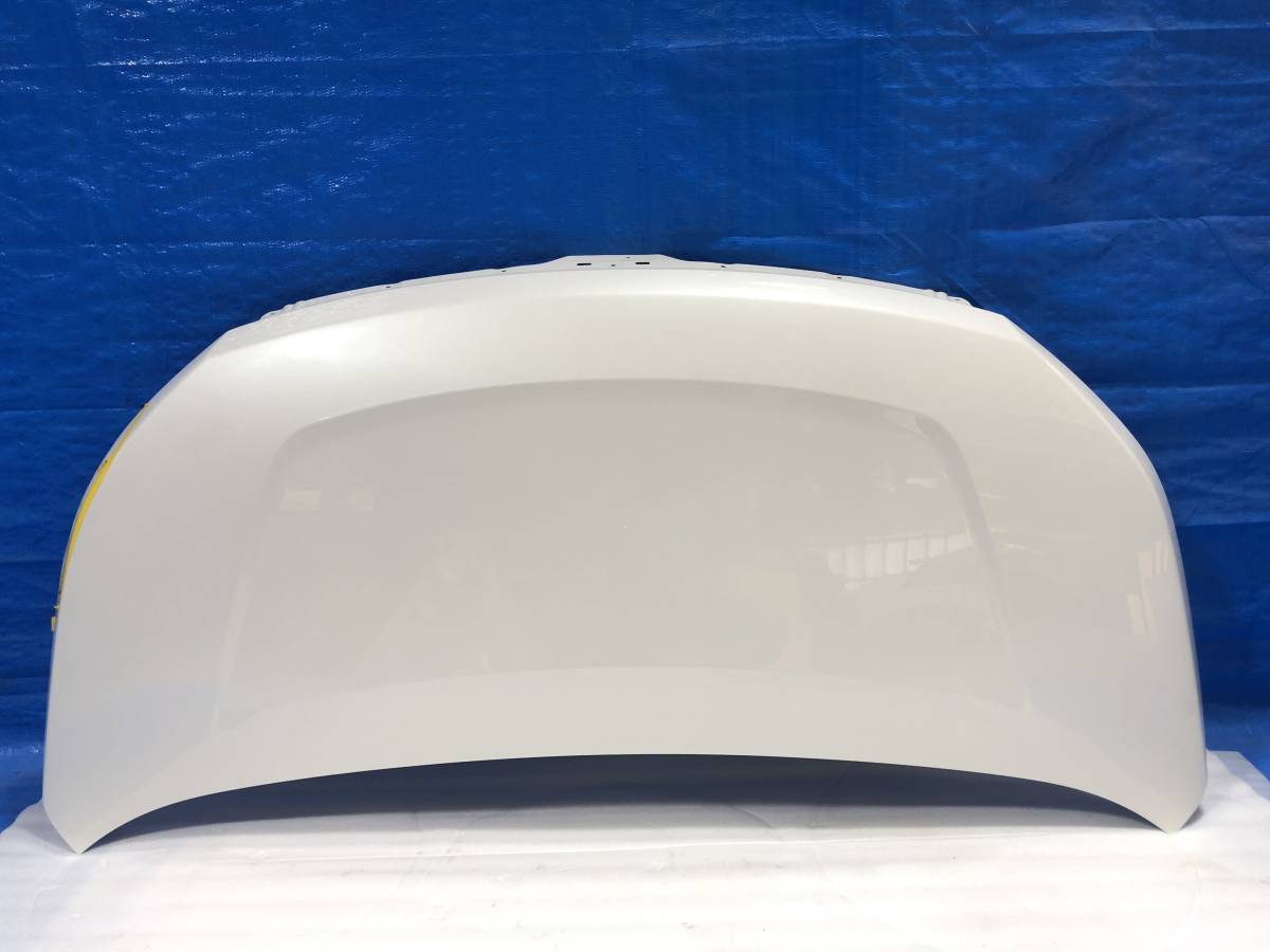 BN104 トヨタ ヴォクシー 80系 ボンネット ZRR80/ZRR85/ZWR80 純正 品 色白(マツダ用)｜売買されたオークション情報 ...
