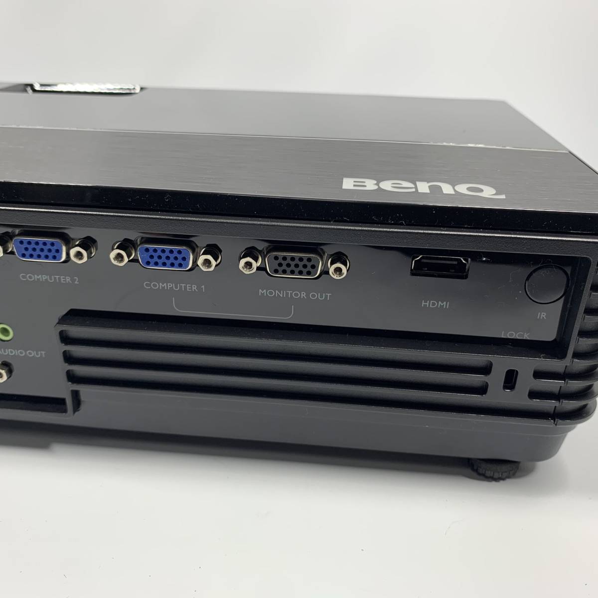 み BenQ DLP XGAプロジェクタ MP626 2700ルーメン リモコン キャリーケース 取説 その他付属品付き 1円スタート(本体 ...