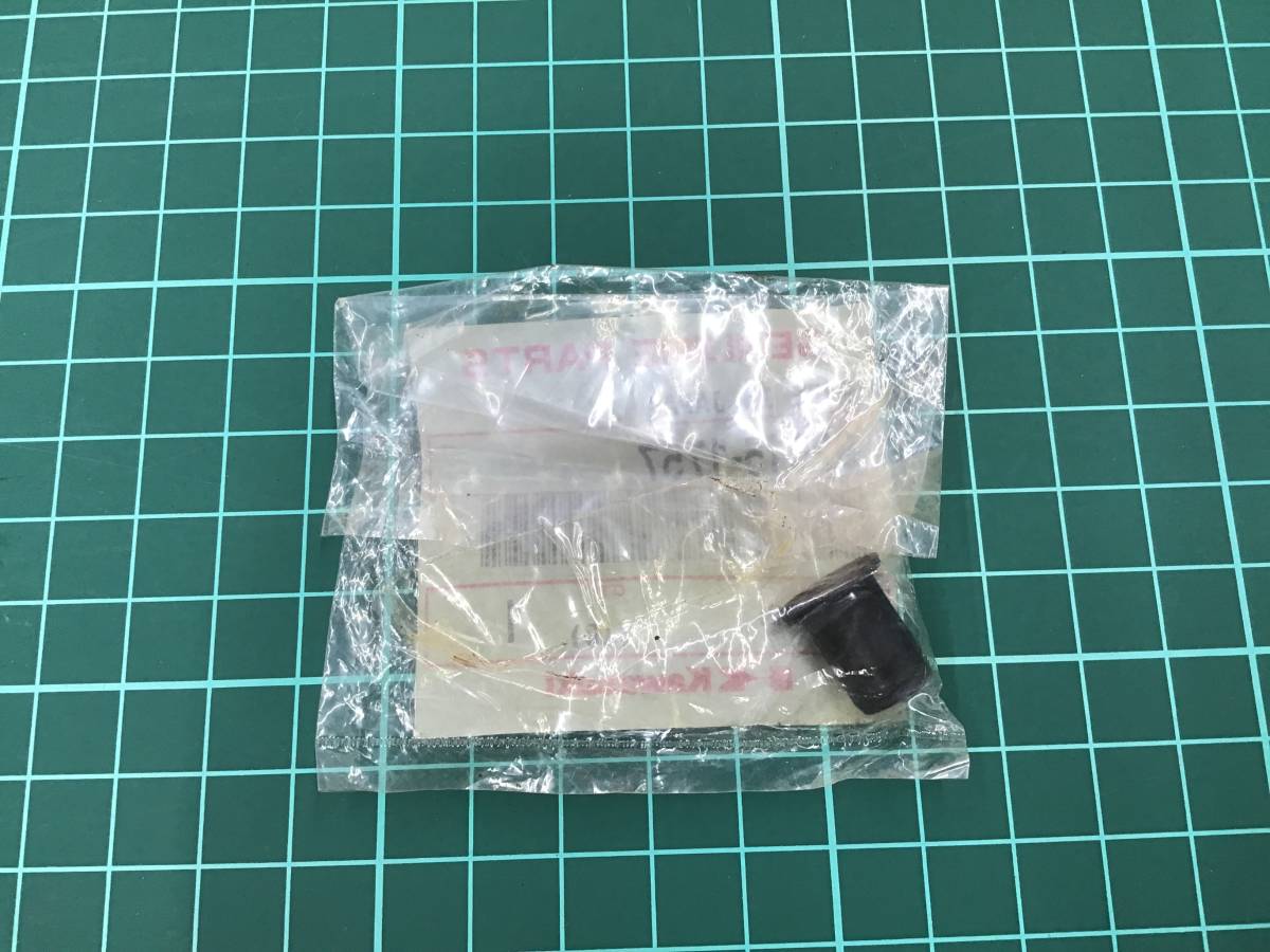 Kawasaki ZRX400 ZR1200 アッパーカウルウェルナット 92015-1757 カワサキ 純正(フロント)｜売買された ...