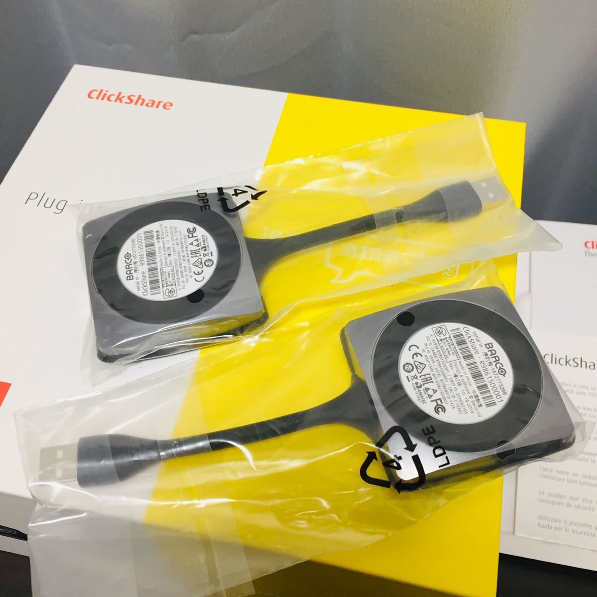 BARCO CSシリーズ ClickShare クリックシェア Button USB 型番R9861500D01/R9861500T01 定価 ...