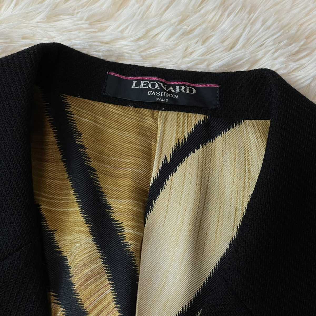 LEONARD レオナール ジャケット テーラードジャケット 豹柄 ゼブラ スーツ 黒ジャケット 11AR(女性用)｜売買されたオークション情報、yahooの商品情報をアーカイブ公開 ...