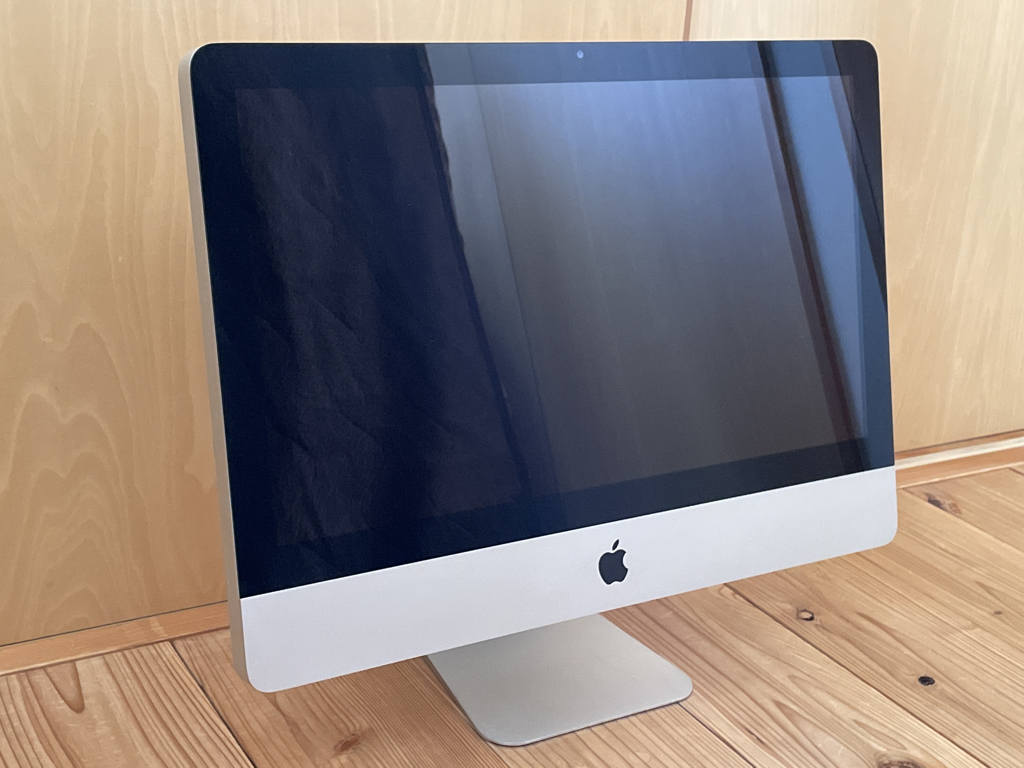 iMac Mid 2010 A1311 21.5型 Core i3 / メモリ8GB / 500GB SSD ダブルOS macOS High ...