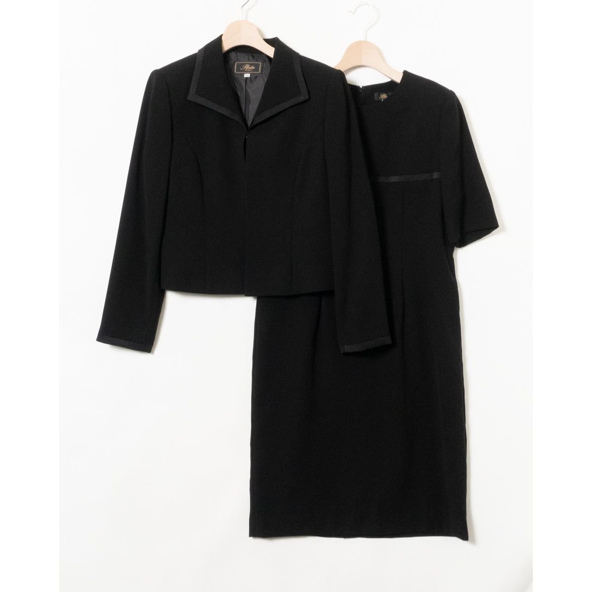 Plata Elegance プラタ エレガンス アンサンブル ジャケット ワンピース 13 ポリエステル100％ ブラック 黒 喪服 ブラックフォーマル(ブラックフォーマル、喪服)｜売買され ...