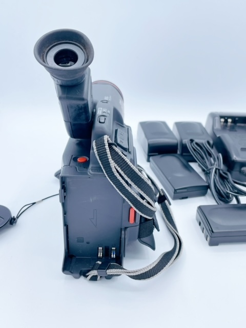 キャノン Canon UC1 Hi8 8mmビデオカメラ バッテリー 充電器(8ミリビデオカメラ)｜売買されたオークション情報、yahooの ...