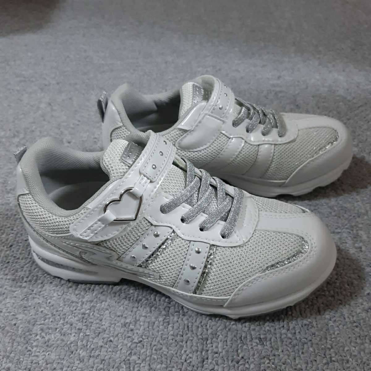 MoonStar 白色スニーカー 20.0EE 小学生女児にピッタリ ダンスなどのスポーツにも 上履き 体育館シューズ 上靴 下靴 運動靴(20cm～)｜売買されたオークション情報、yahoo ...