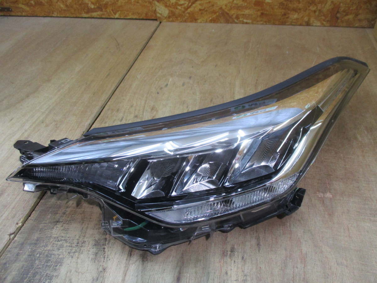 良品 C-HR NGX50/ZYX10 後期 LED 左ヘッドライト 純正 81070-10A60/ KOITO 10-113 刻印:B ...