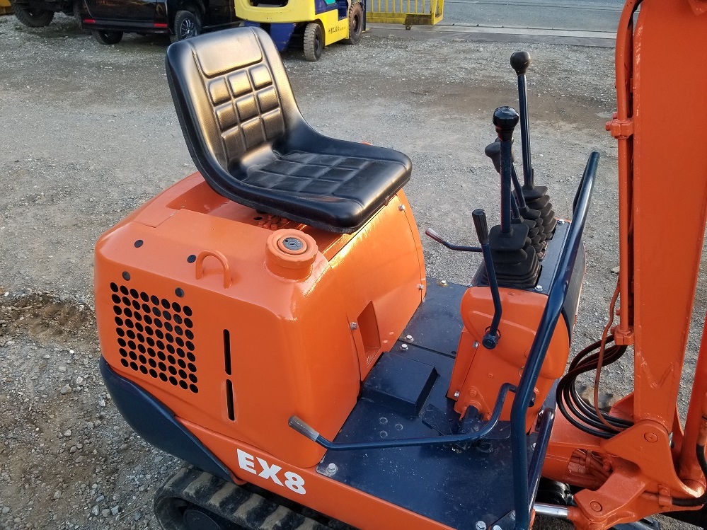 日立 HITACHI 低音 0.8t ミニユンボ EX8 2Wayマルチ 800kg 2気筒ディーゼルエンジン LED作業灯 2635時間 ゴ ...