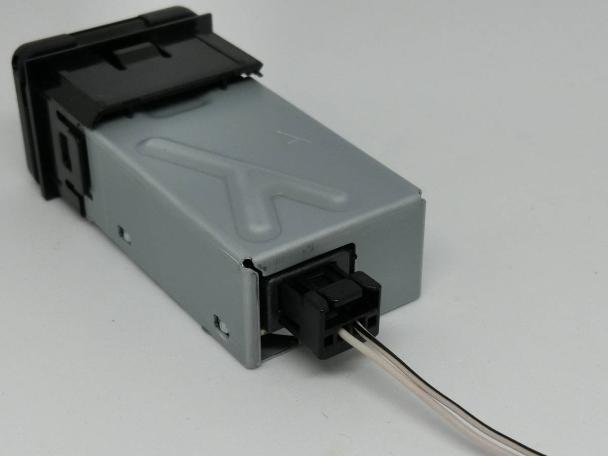 トヨタ純正 ダイハツ純正 USB2.1Aコネクタ 85532-B1010 専用カプラー 専用端子付属 90980-12D25 カローラクロス等 ...