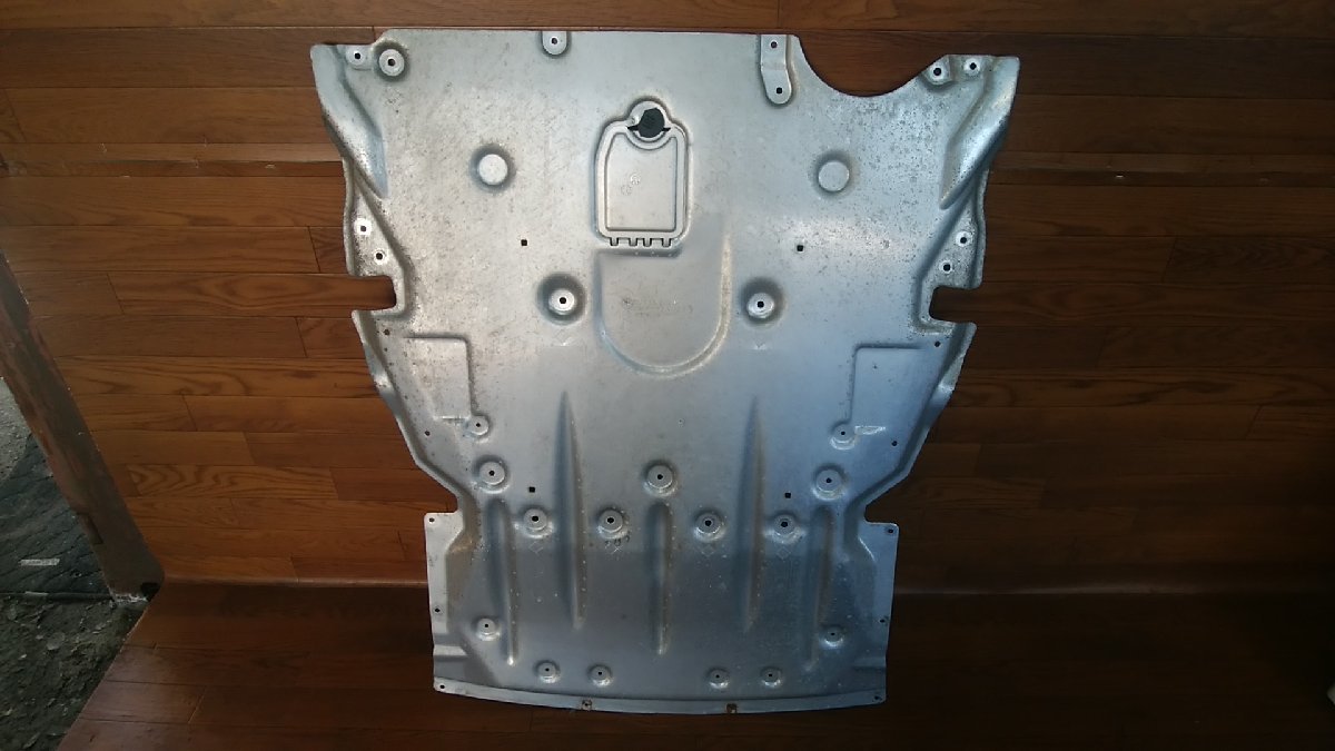 U#879 BMW 320i F30 DBA-3B20 3シリーズ 2012年 アルミ製エンジンアンダーカバー アンダープロテクター 7241772 個人宅宛不可(フロント)｜売買された ...