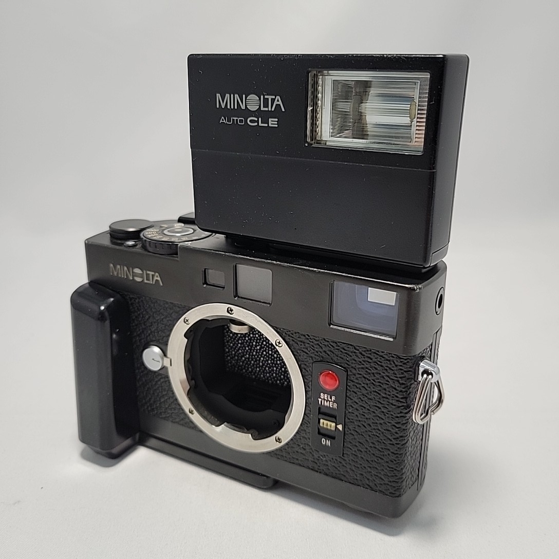 Minolta CLE フィルムカメラ グリップ フラッシュ セット(ミノルタ)｜売買されたオークション情報、yahooの商品情報をアーカイブ ...