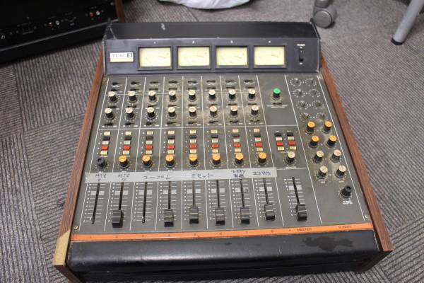 TEAC ティアック TASCAM オーディオミキサー MODEL3 9565(オーディオ機器)｜売買されたオークション情報、yahooの商品情報をアーカイブ公開 - オークファン ...