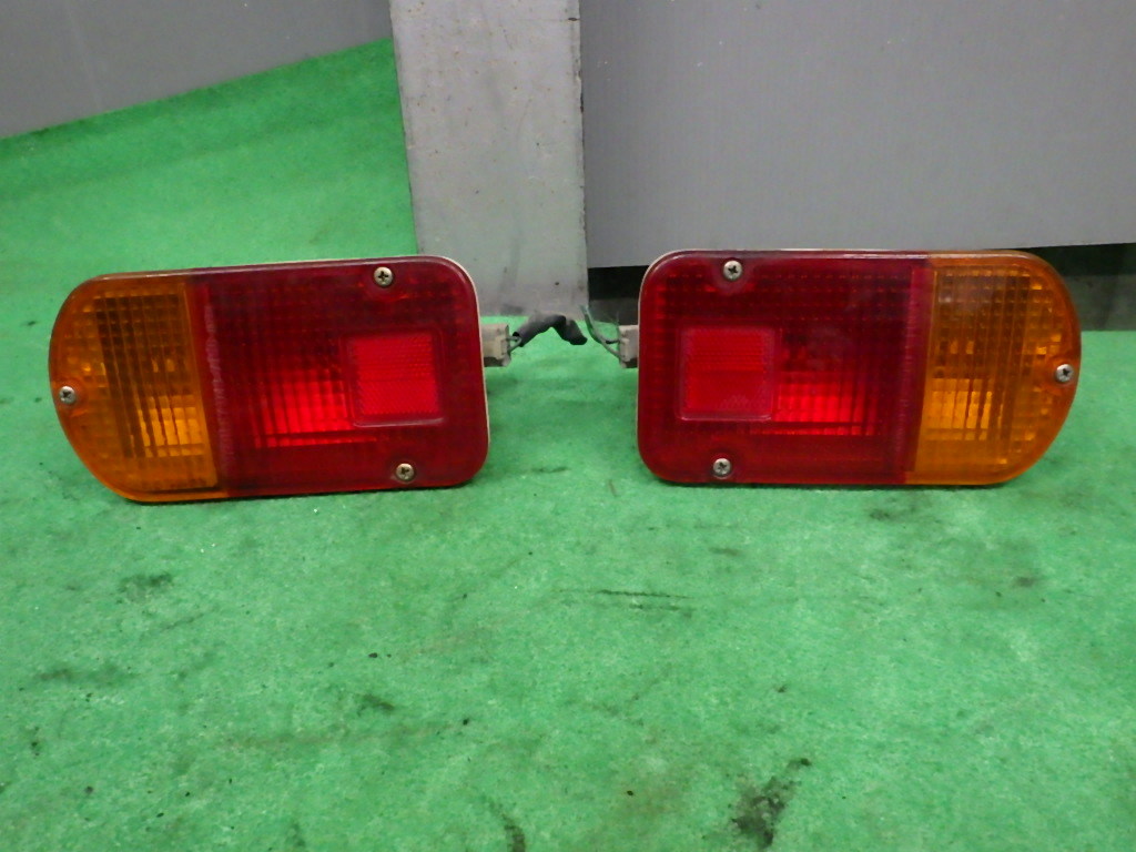 U42T ミニキャブトラック スタンレー 043-7156 テールランプ左右 05-03-25-528 C3-E4-1 スリーアール長野(テールライト)｜売買されたオークション情報、yahoo ...