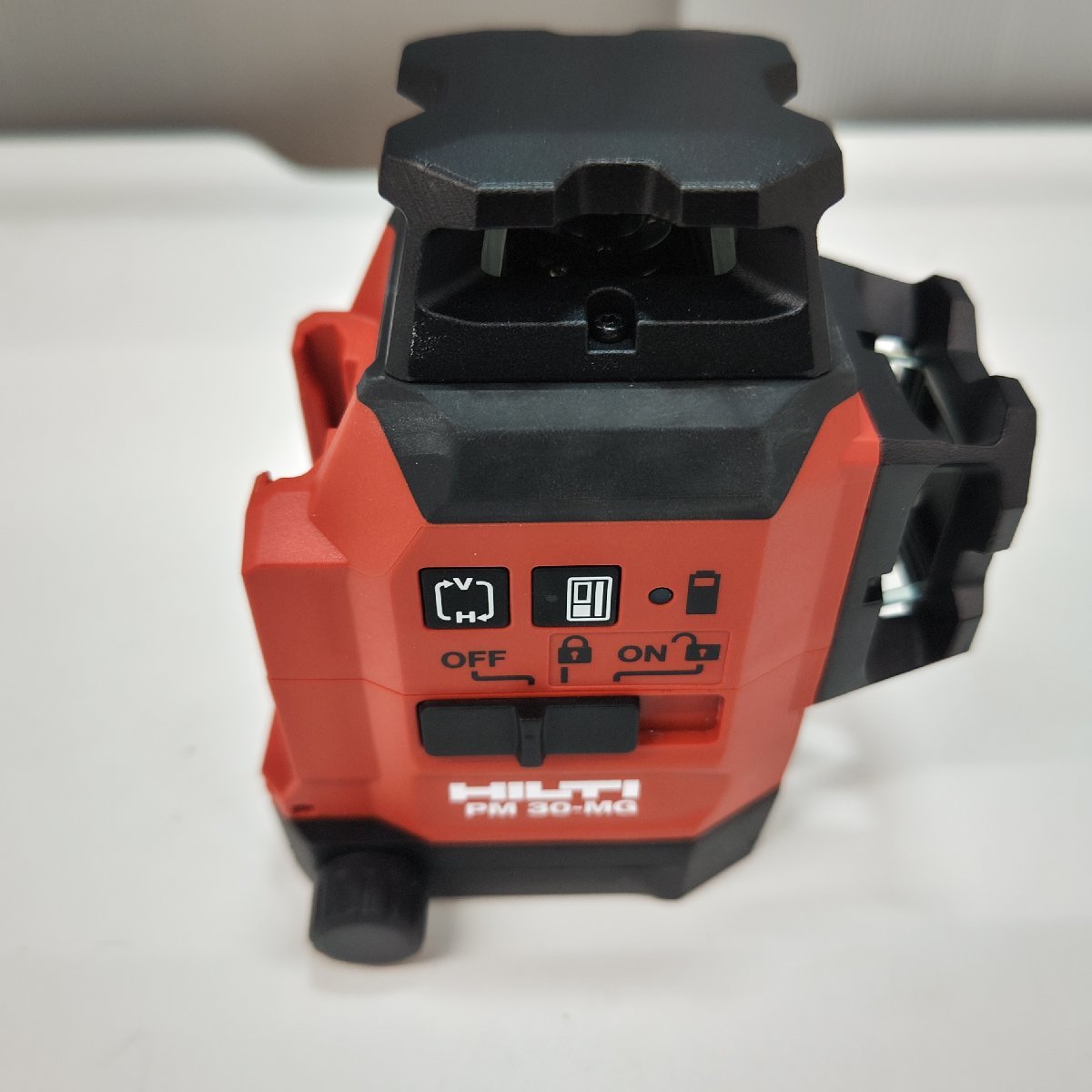 極上 HILTI ヒルティ グリーン コードレスレーザー墨出し器 フルライン PM30-MG(測量、角度計)｜売買されたオークション情報、yahooの商品情報をアーカイブ公開 - オークファン ...