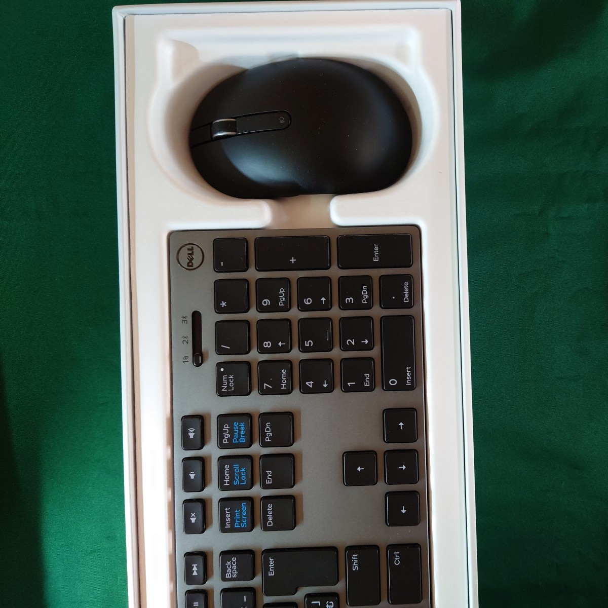 Dell km717 bluetooth ワイヤレスキーボード マウス(ワイヤレスキーボード)｜売買されたオークション情報、yahooの商品 ...