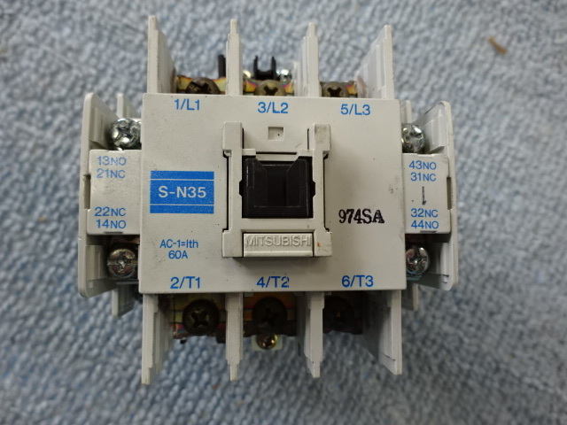 三菱 電磁開閉器 S-N35 AC200V SN35 電磁接触器 マグネット 開閉器 リレー ソケット A429(スイッチ、開閉器)｜売買され ...