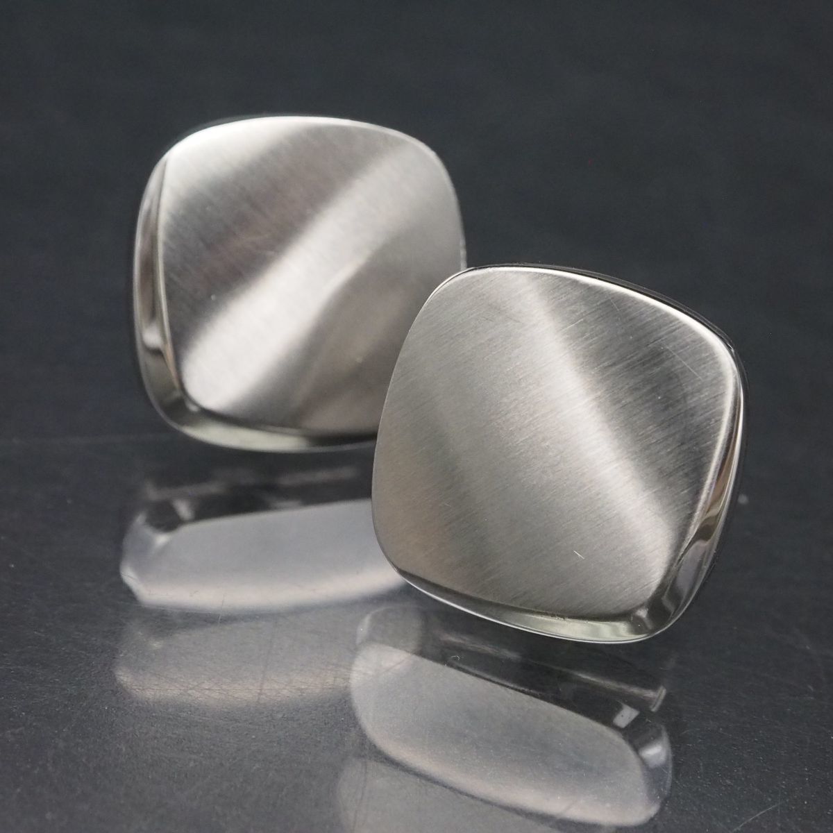 B535 SUN EAGLE サンイーグル 銀製 850刻印 カフスボタン シンプル デザイン シルバー カフリンクス(シルバー)｜売買されたオークション情報、yahooの商品情報をアーカイブ ...