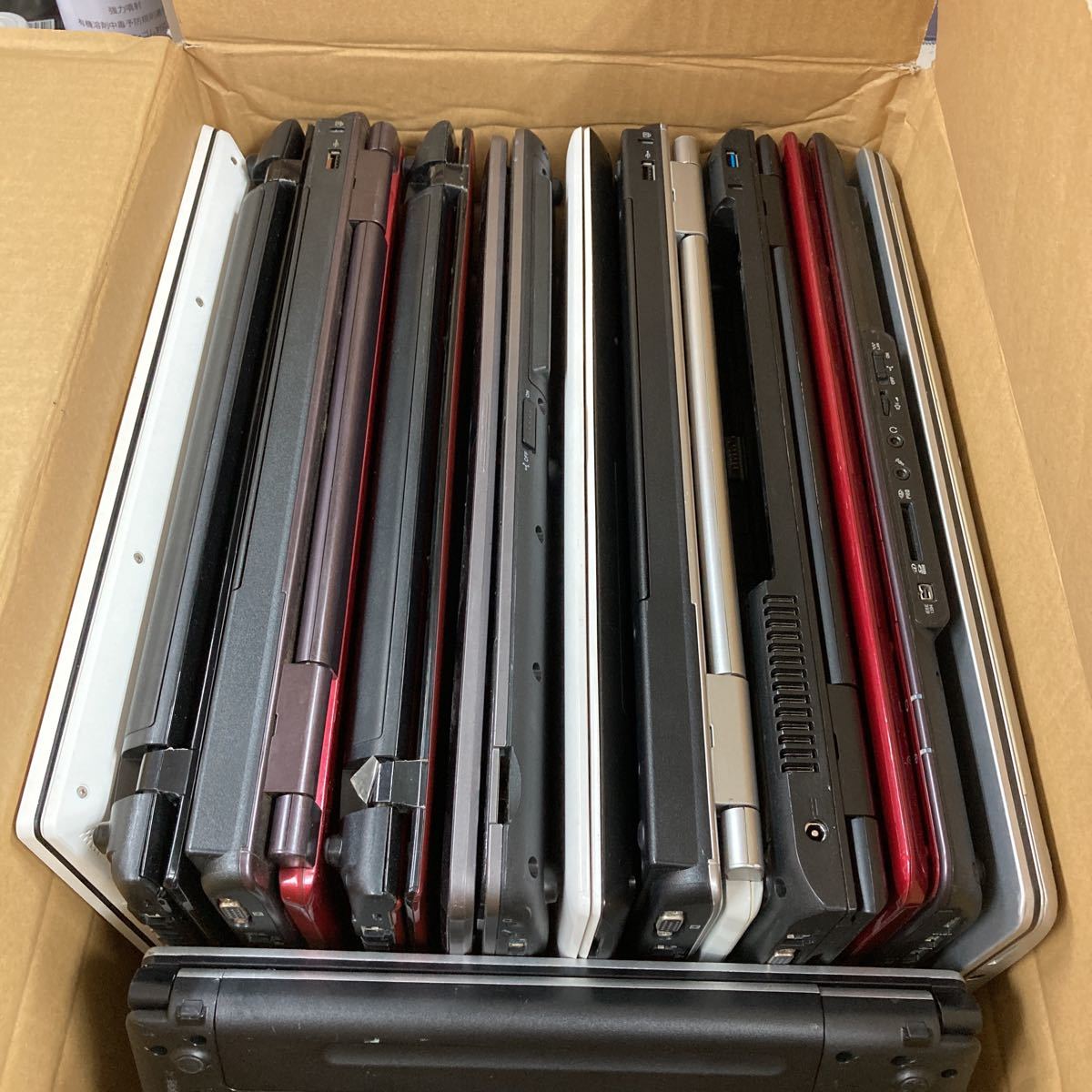 まとめ売り NEC 11台 ノートパソコン ノートPC 纏め売り 卸売 都市鉱山 レアメタル 部品取 大量 ジャンク品 研究用 P01221 ...