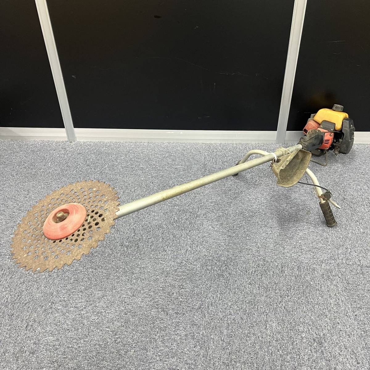 静4328 111 -8/YK3000 静岡引取り限定 刈払機 Robin NB411 BUSH CUTTER(刈払機)｜売買されたオークション情報、yahooの商品情報をアーカイブ公開 ...