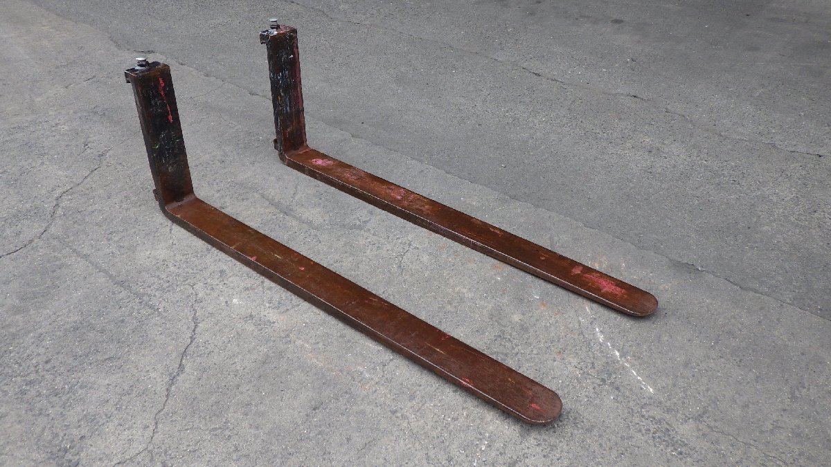 109 フォークリフト 爪 ツメ フォーク 2本 セット 加工 流用 部品取り 長さ約1560㎜ 幅約120㎜ 高さ約520㎜(建設機械、重機)｜売買されたオークション情報、yahooの商品 ...