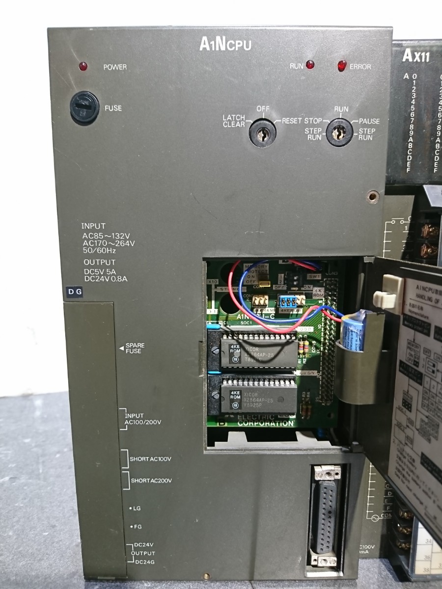 管1V120 MITSUBISHI 三菱 MELSEC PROGRAMMABLE CONTROLLER シーケンサー A1NCPU .AX11 3個 .AX40.AY13.AY41 2個(電材 ...