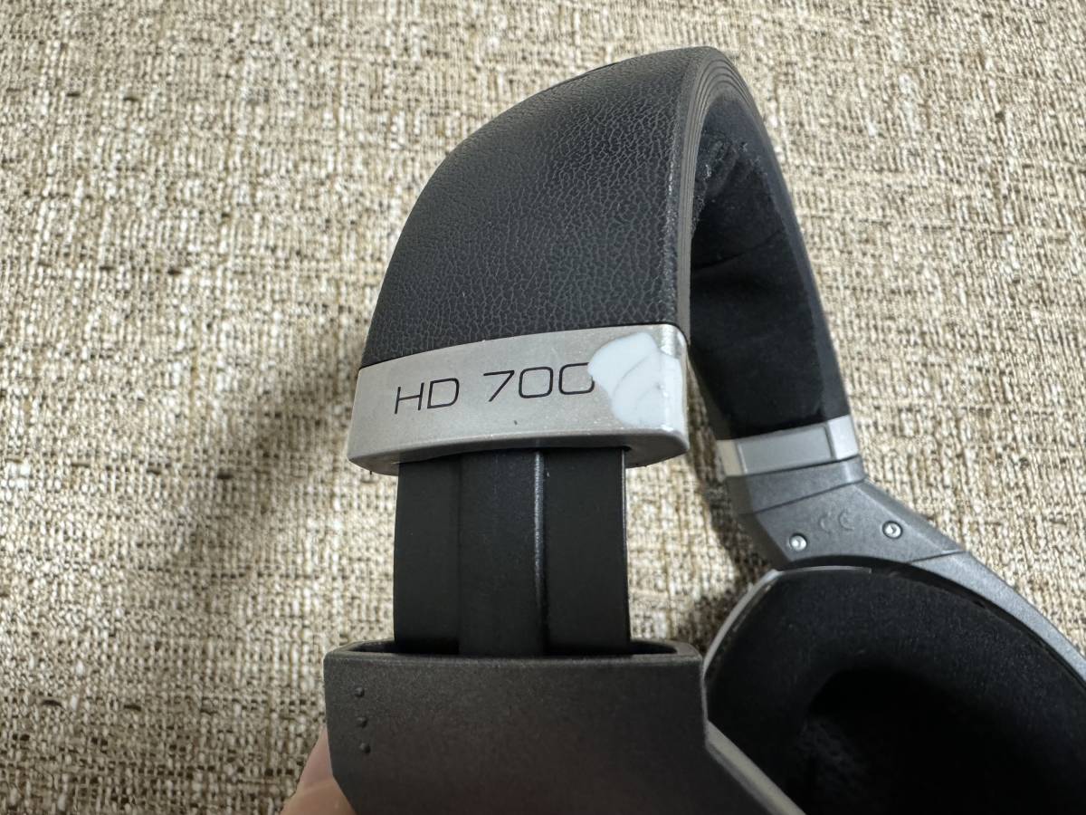 塗装剥がれ有 SENNHEISER ゼンハイザー HD700 替えのヘッドバンド イヤークッション付き(ゼンハイザー)｜売買されたオークション ...