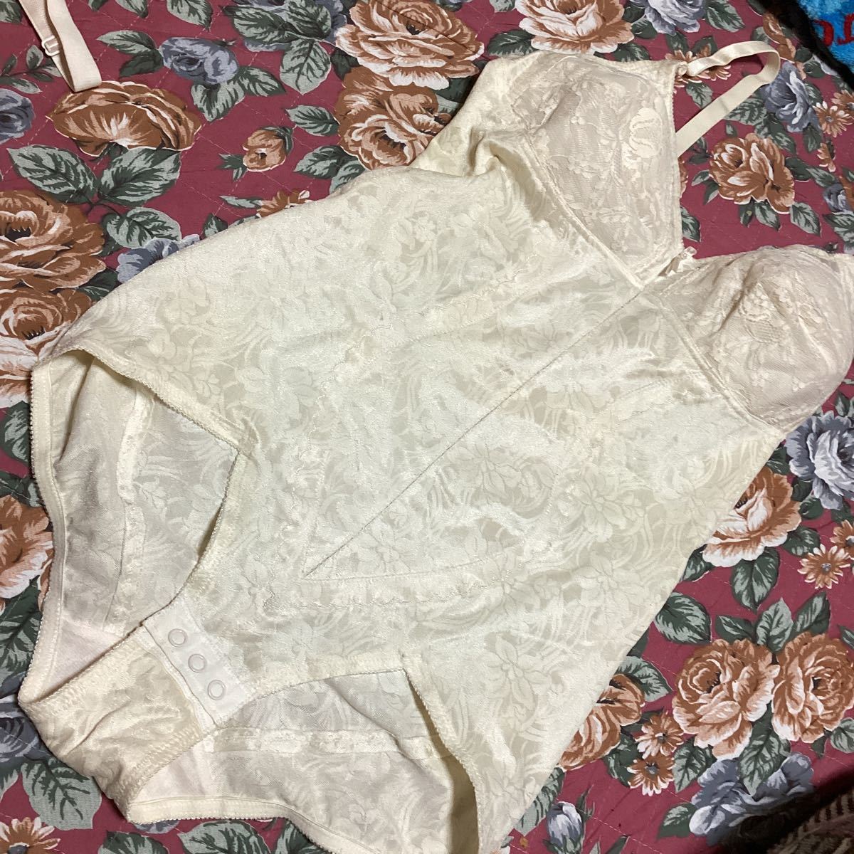 花柄 ボディスーツ B85L補正下着(Bカップ)｜売買されたオークション情報、yahooの商品情報をアーカイブ公開 - オークファン（aucfan.com）