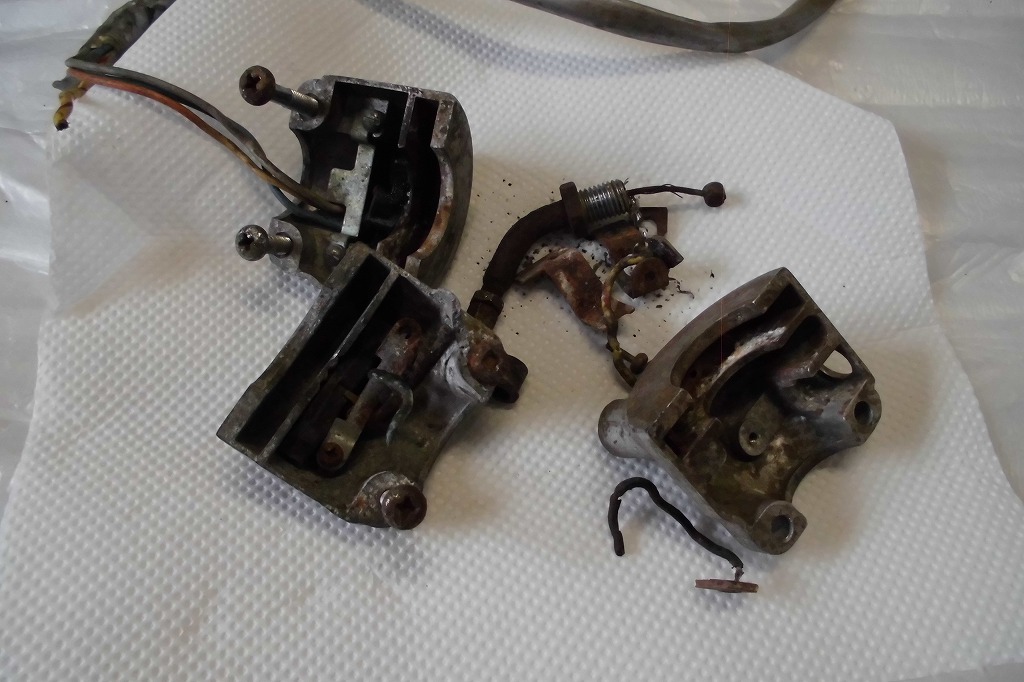 ホンダ神社仏閣C92.C72用右ウインカーSW.セルSW ジャンクな部品取り CB72も 検索CB93.CS92.CB92.C95.CS72.CL72.CM72.CBM72.CB450.C71 ...