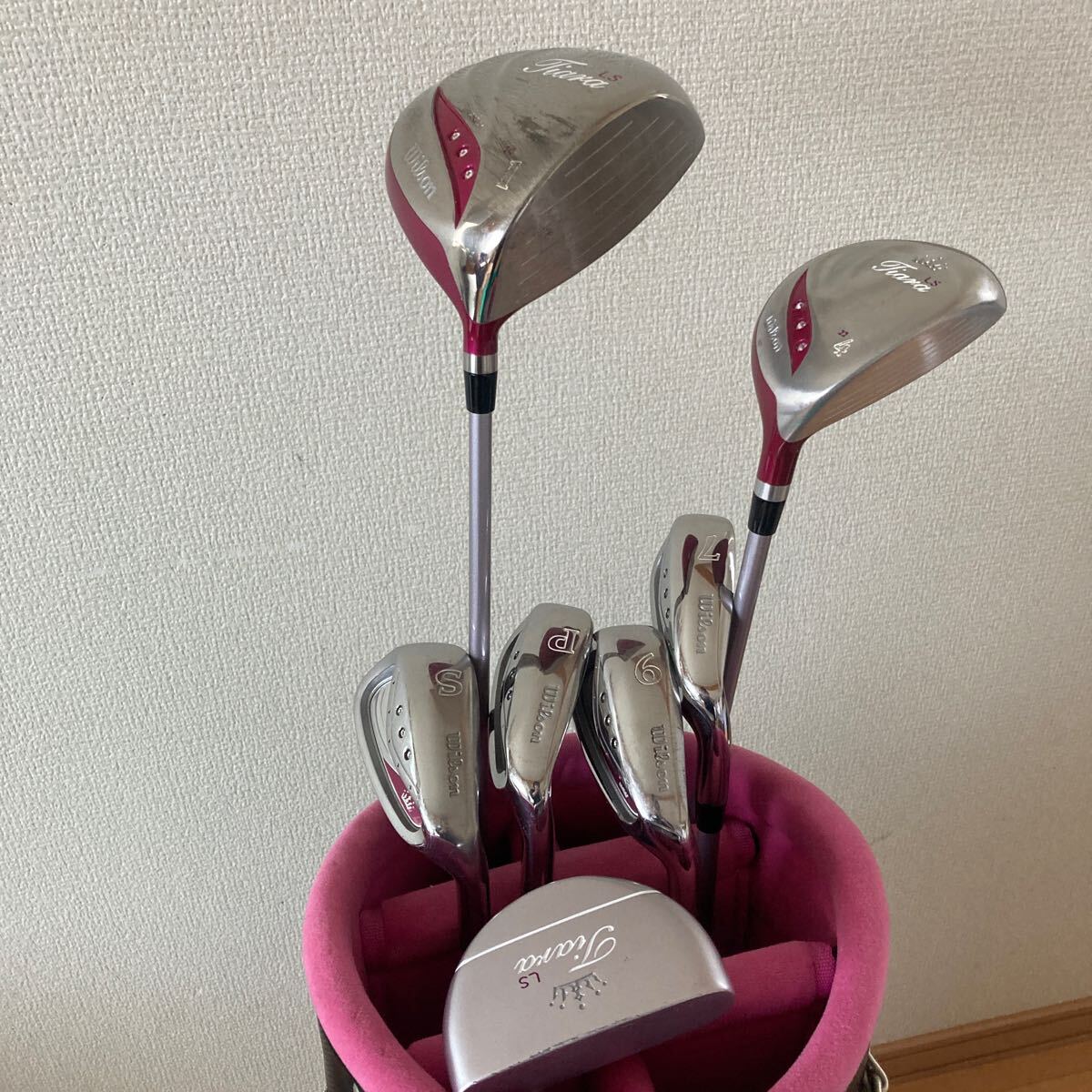 レディース ウィルソン Wilson ティアラ LS ハーフセットゴルフクラブ 1W 4W ＃7.9.PW SW パター 計7本(セット)｜売買されたオークション情報、yahooの商品情報を ...