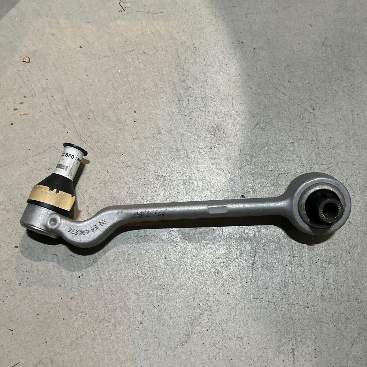 BMW純正 ロアアーム ウィッシュボーン 右 E90 E91 E92 E87 X1 Z4 31126770850(BMW用)｜売買されたオークション情報、yahooの商品情報をアーカイブ公開 ...