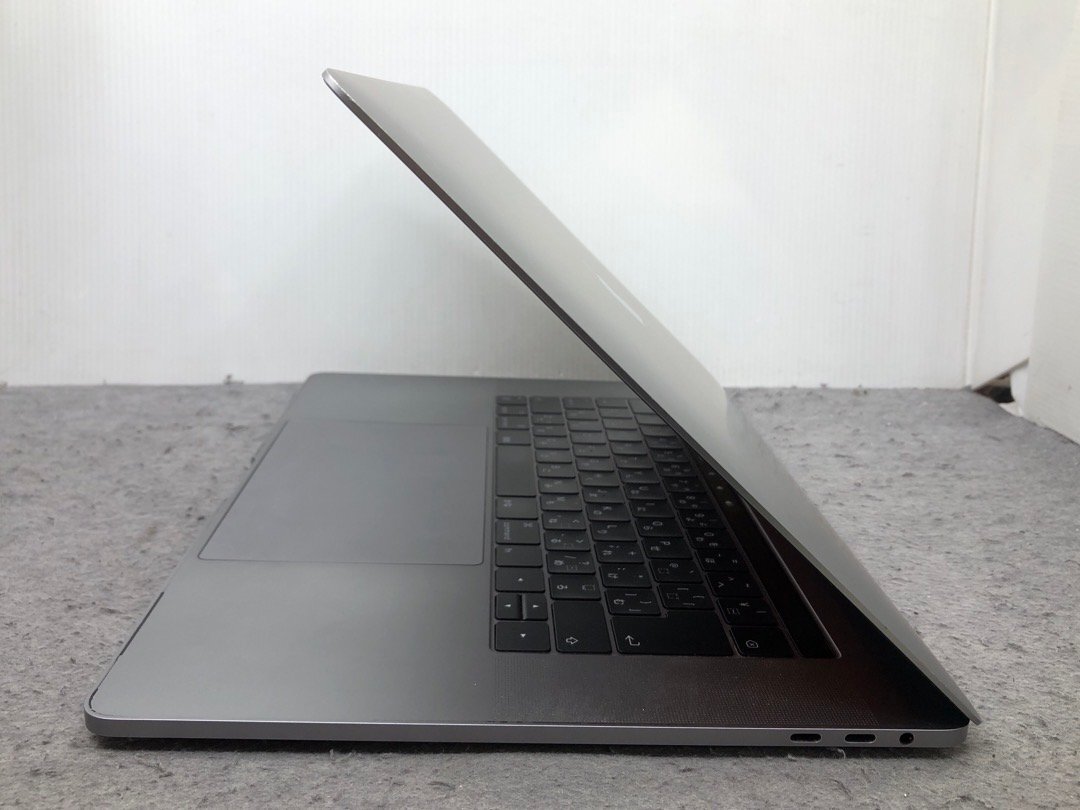 Apple MacBook Pro 15inch 2017 A1707 Corei7-7700HQ メモリ16GB SSD256GB NVMe Radeon Pro 555 2GB OS13 ...