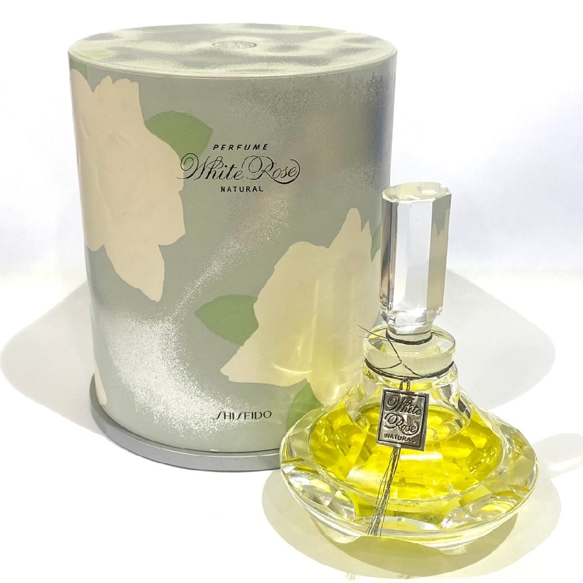 数回使用程度 SHISEIDO PERFUM White Rose NATURAL 資生堂 香水 ホワイトローズナチュラル 32ml ケース付き 現状品お渡し 格安 S2766(資生堂)｜売買 ...