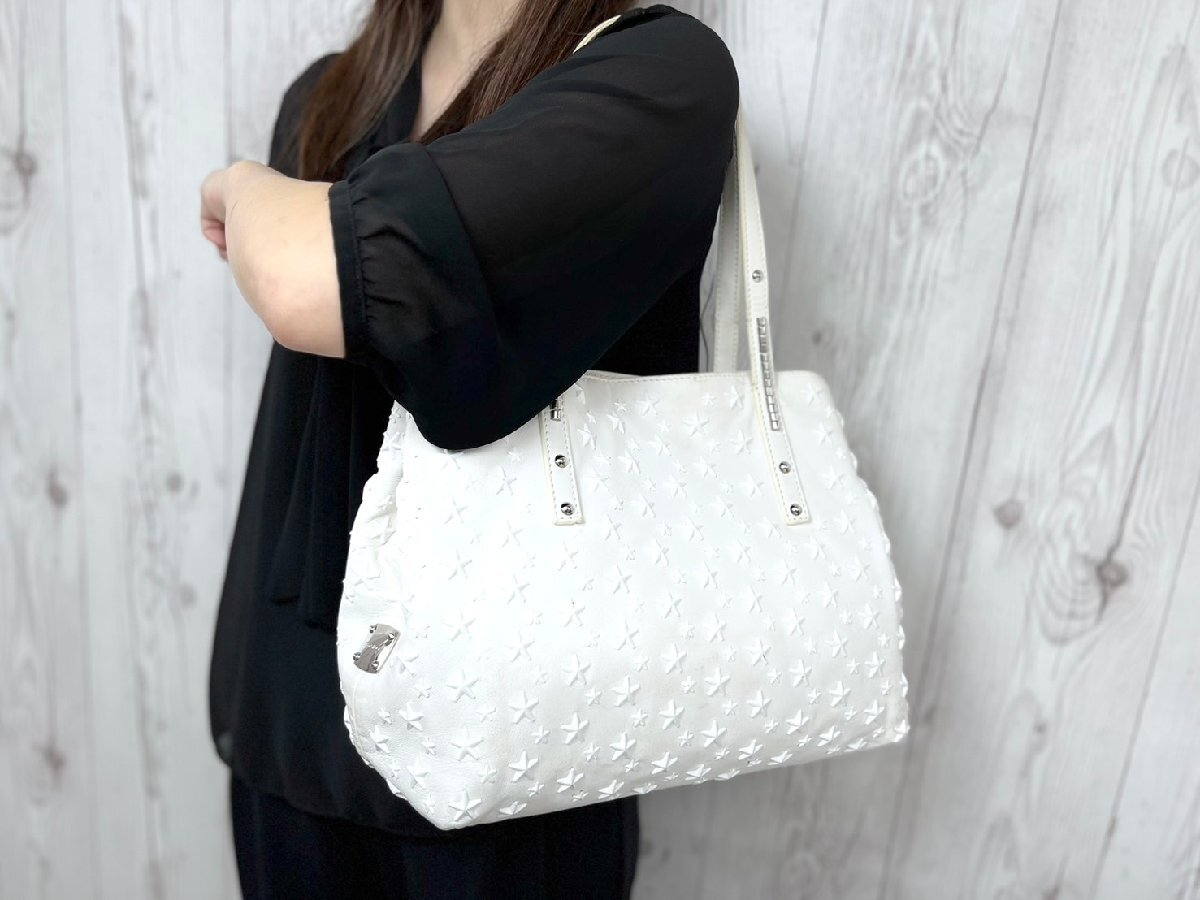 JIMMY CHOO ジミーチュウ スターエンボス トートバッグ ショルダーバッグ バッグ レザー 白 A4収納可 77198(ジミーチュウ ...