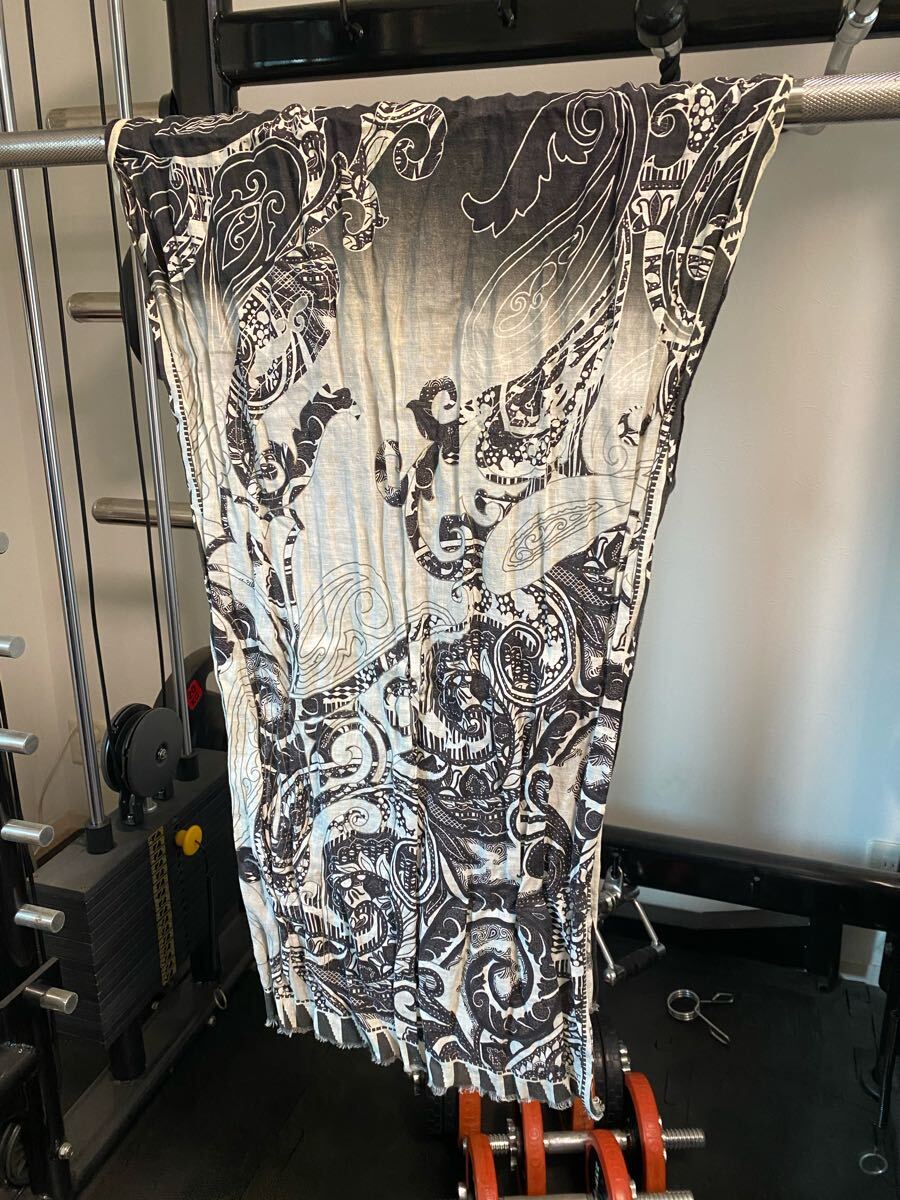 ETRO エトロ ペイズリー柄 スカーフ ストール(その他)｜売買されたオークション情報、yahooの商品情報をアーカイブ公開 - オークファン（aucfan.com）