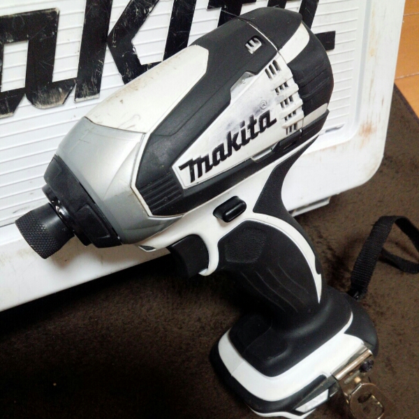 マキタインパクトTD134D(本体)｜売買されたオークション情報、yahooの商品情報をアーカイブ公開 - オークファン（aucfan.com）