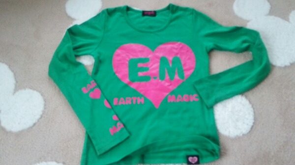 アースマジック 長袖Tシャツ 150 EARTHMAGIC(長袖Tシャツ)｜売買されたオークション情報、yahooの商品情報をアーカイブ公開 - オークファン（aucfan.com）