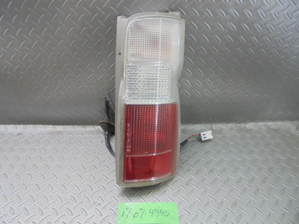 日産純正 E25 キャラバン テールレンズ テールライト 右側 運転席側 ICHIKO 4922(テールライト)｜売買されたオークション情報、yahooの商品情報をアーカイブ公開 ...